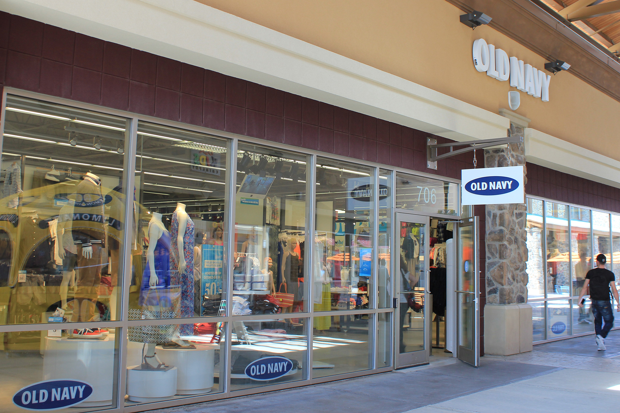 allsales.ca blog | Premium Outlets Montréal at Mirabel